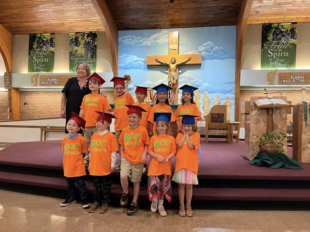 Kindergarten Graduation Pictures!... - Holy Rosary Catholic School
